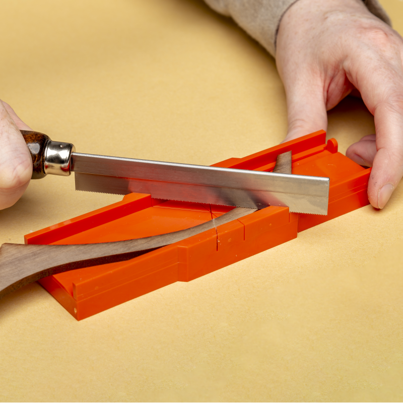 Modelcraft Razor Saw & Mitre Box | Shesto